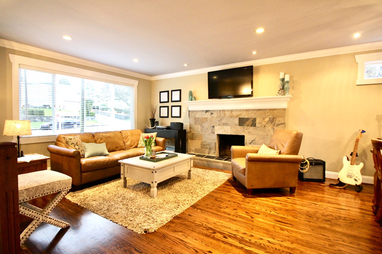 1110 Fell Ave, Burnaby - Team Vince Chan