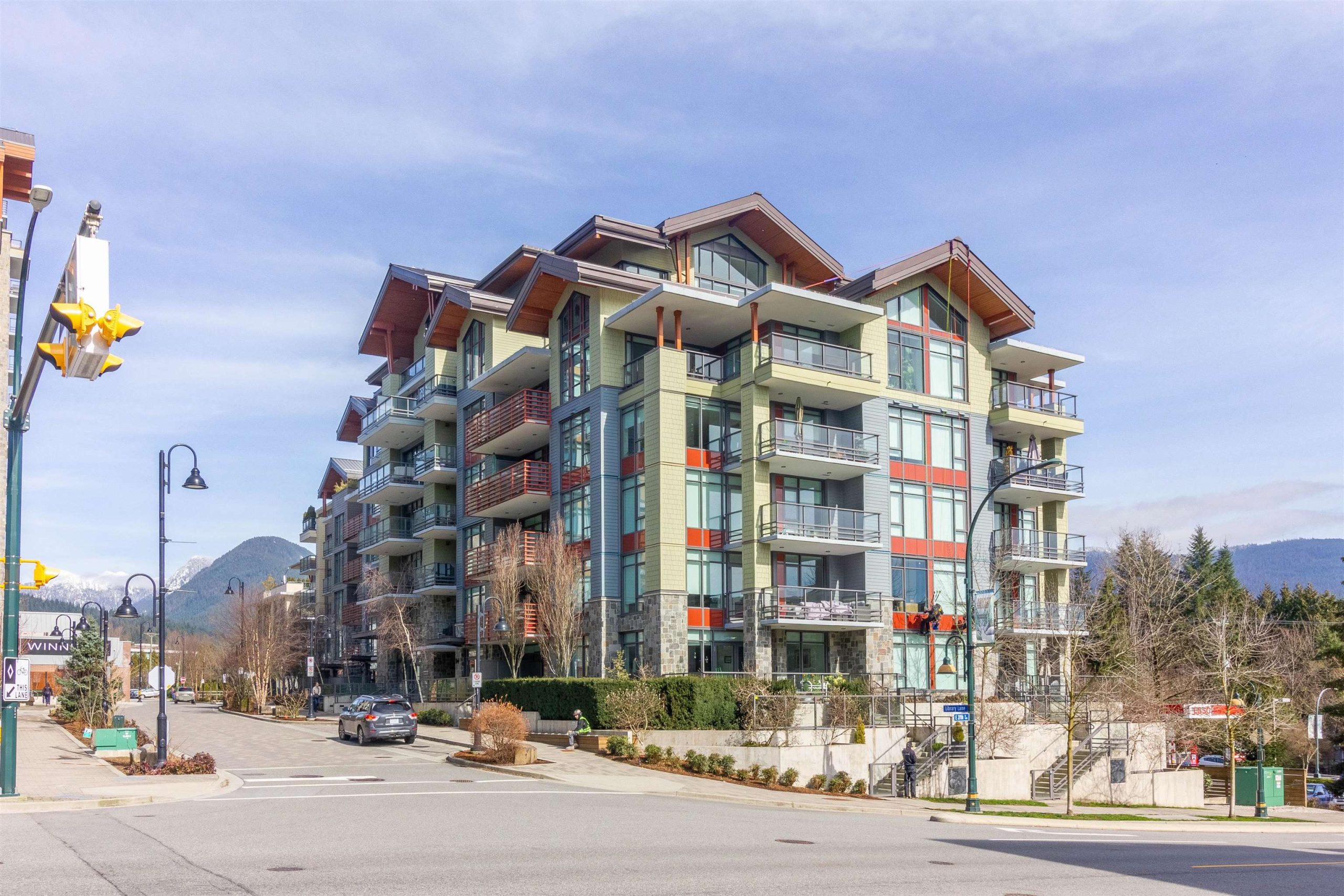 101 2738 LIBRARY LANE, NORTH VANCOUVER - Team Vince Chan